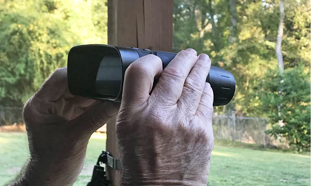 How This Revolutionary Night Vision Device helps American Hunters ...